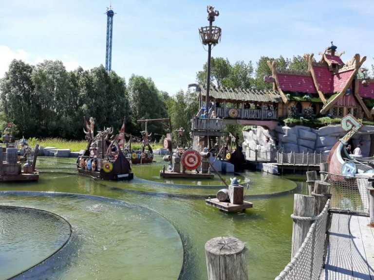 Themeparkzoo - Plopsaland De Panne, meilleur parc d'attractions de la côte Belge